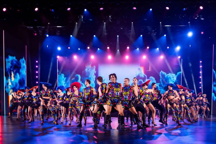 Blinded by Delight: Grand Show at Friedrichstadt-Palast ...