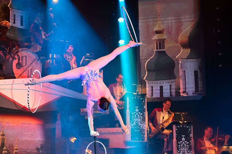 AHOI - Swing * Dinner * Acrobatics | 14.06.2026, 13:00 | Wintergarten ...